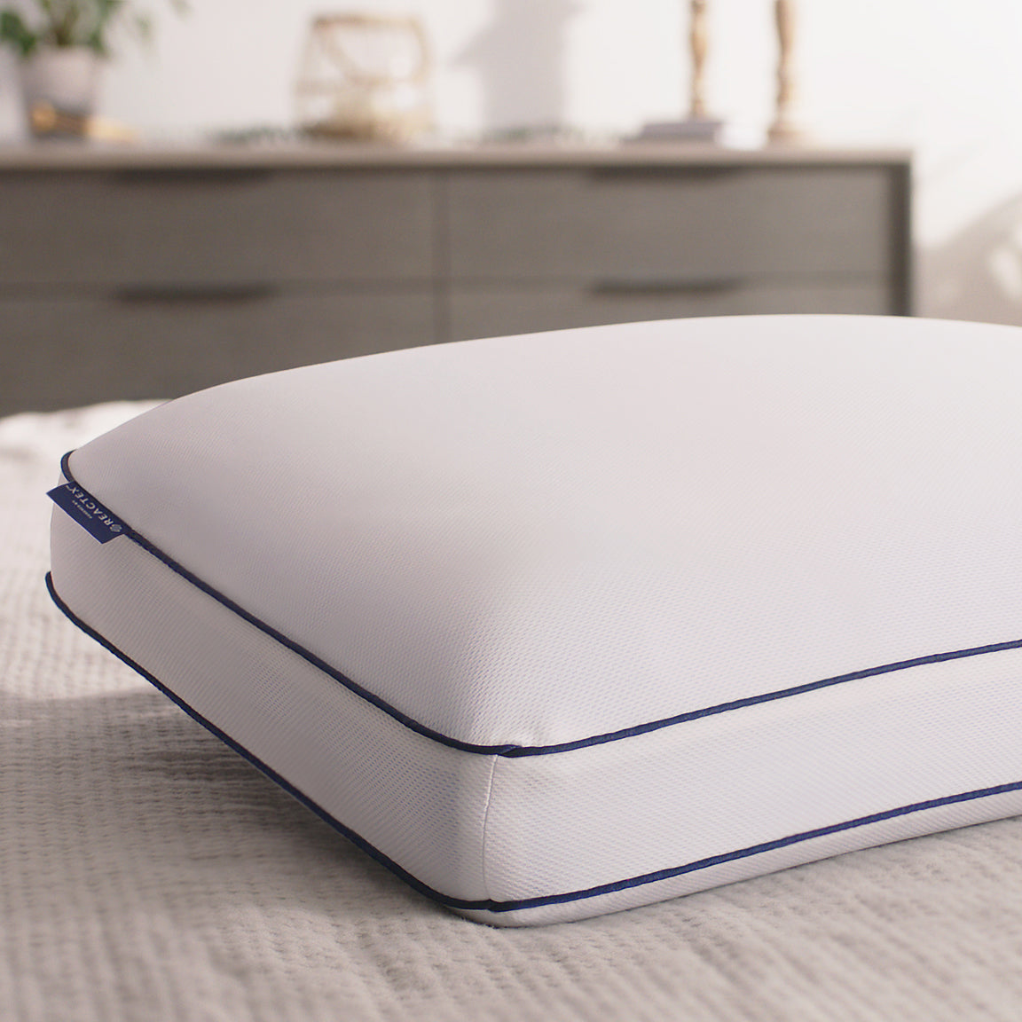 Cooling Memory Foam Gusseted Pillow – NapQueen